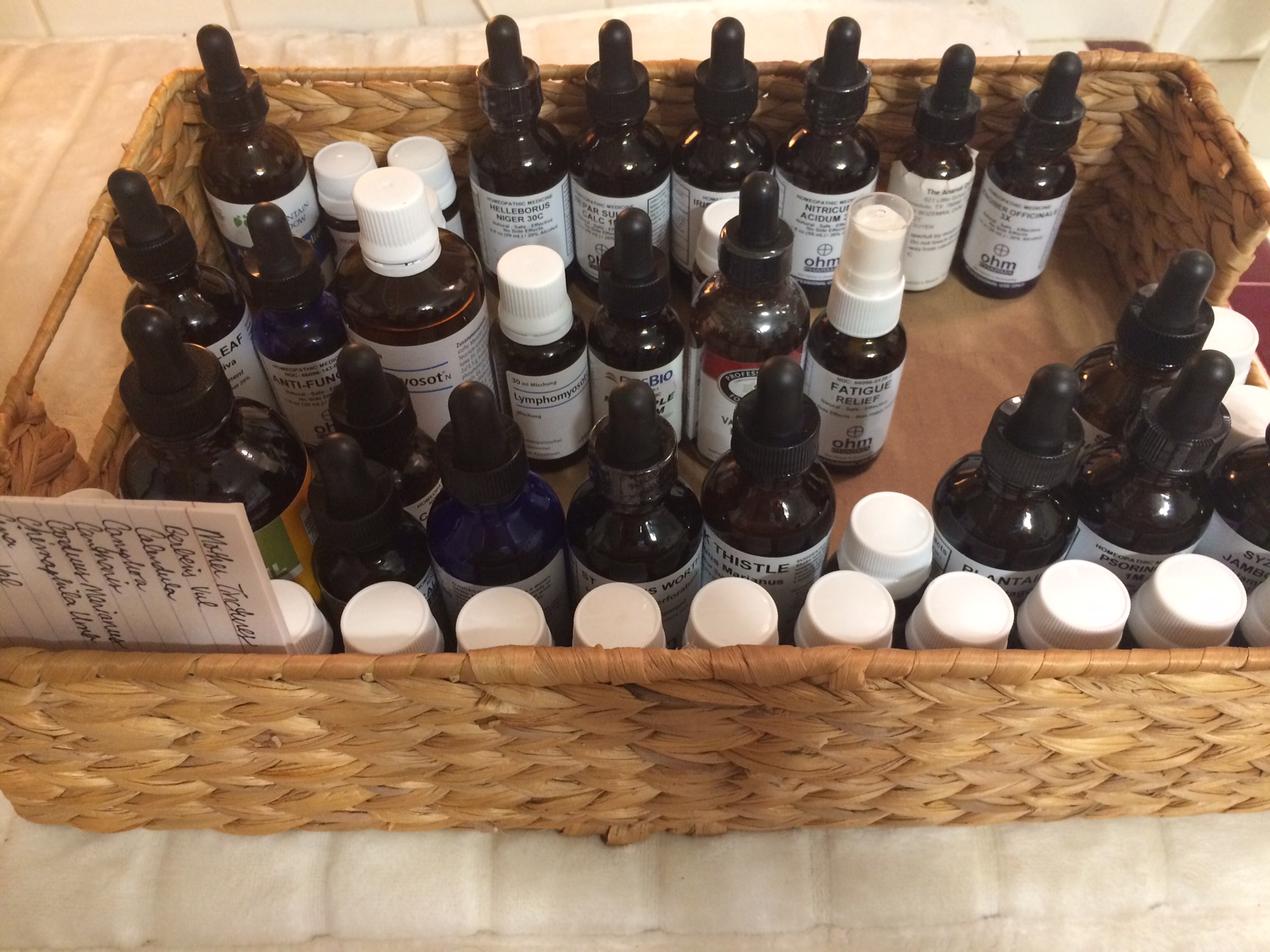 The Holistic Mama Medicine Cabinet (Drug-FREE!) – Beyond This Desert